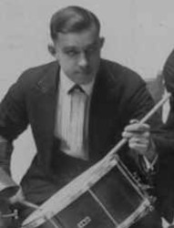 ジョン・ルーカス John Lucas (Drums)